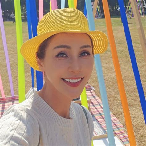 梁佑南鳳凰藝能股份有限公司