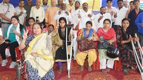 Noida Over 300 Senior Citizens Disabled People Vote From Home Hindustan Times