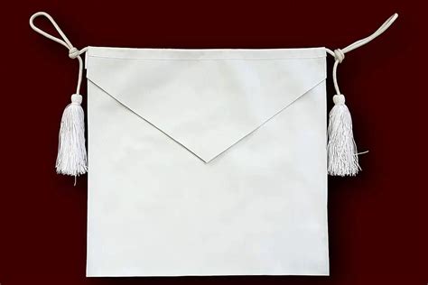 Le Tablier Est Blanc Gadlu Info Web Maconnique Franc Maconnerie