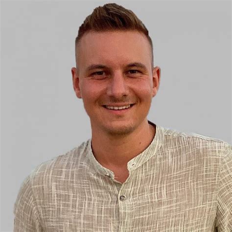 Academy Manager West Florian Schell Gokixx Team