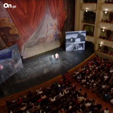 🔴 სალომე ზურაბიშვილმა ნანა მახარაძე — 1989 წლის 9 აპრილის სიმბოლო და ყველაზე ცნობილი კადრის