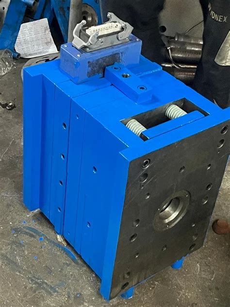 Hot Turner Cap Mold For Injection Moulding At ₹ 10000 In Surat Id 2854234650562