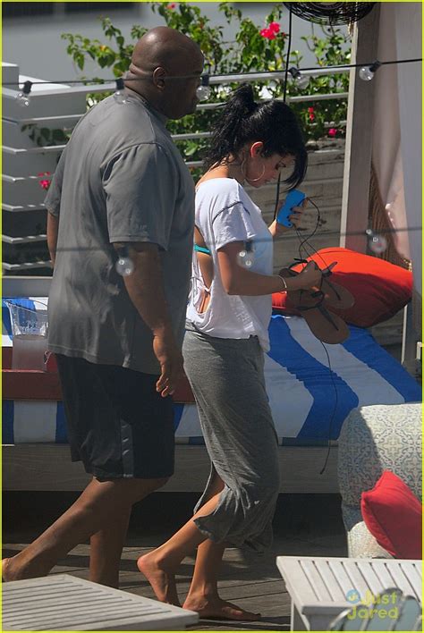 Selena Gomez Poolside Pretty Photo Photo Gallery Just Jared Jr