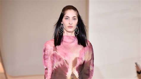 Christopher Kane Resort 2017 Collection Vogue