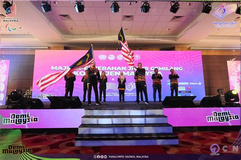Yabhg Dato Seri Dr Wan Azizah Binti Ismail Wife Of Ma… Flickr