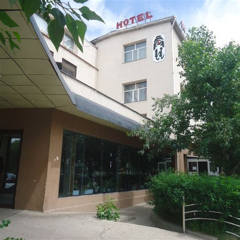 50 100 Hotel And Restaurant Reviews Murun Mongolia