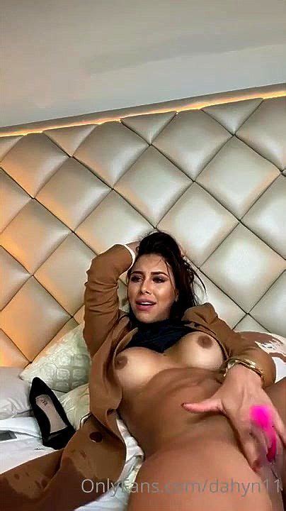Watch Dahyn Big Ass Big Tits Cam Porn Spankbang