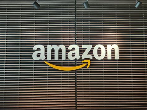 Amazon Shareholder Revolt Loses Steam Commstrader