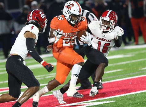 Willtrell Hartson Shows Leadership For Massillon Tigers Football