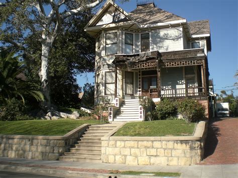 Midnight In The Garden Of Evil The Thriller House