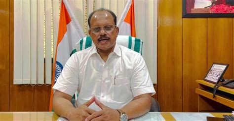 മന്ത്രിയുടെ വാഹനത്തിന് സൈഡ് കൊടുത്തില്ല യുവാവ് അറസ്റ്റിൽ Ahmed Devarkovil Manorama Online