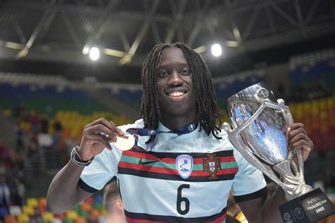 Zicky TÉ Conquista FinalÍssima Com Portugal O Golo Gb