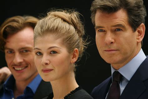 Rosamund Pike Bond Rosamund Pike Was Asked To Unzip And Drop Her
