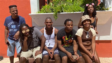 First Surviving Set Of African American Sextuplets Turns 21