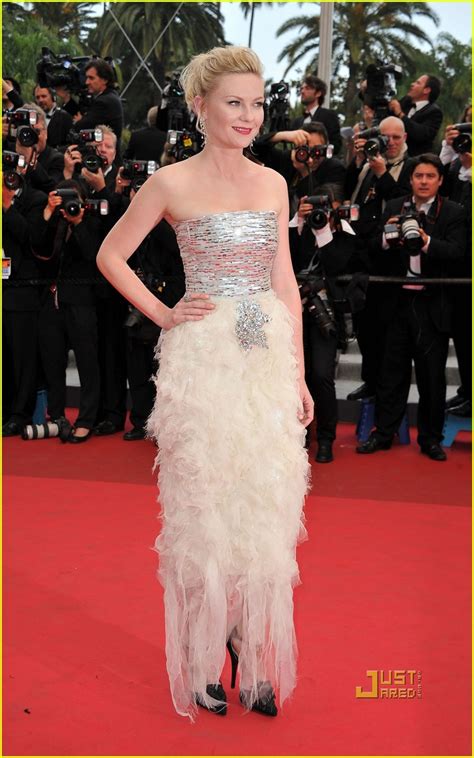 Kirsten Dunst Cannes Best Actress Photo 2546163 2011 Cannes Film