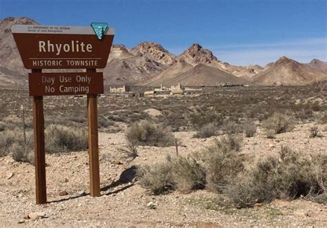 Exploring The Remains Of Rhyolite Ghost Town