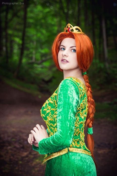 Princess Fiona From Shrek Cosplayer Evgenia Cosplay Dress