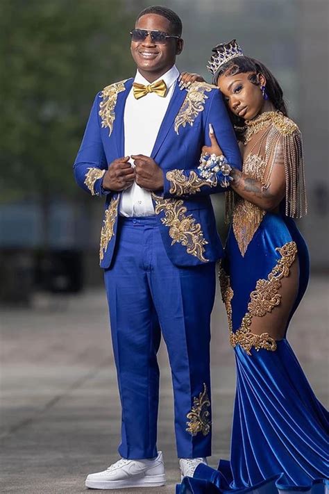 Patrick Royal Blue Two Pieces Notched Lapel Prom Suits With Appliques