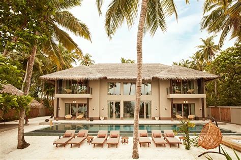 In This Luxe Resort In The Maldives Guests Are Surrounded By Art On