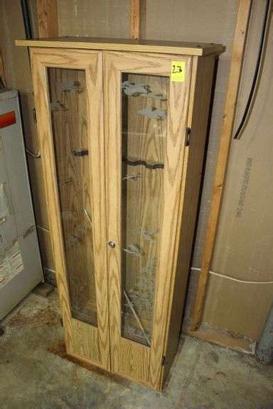 Wooden 6 Gun Cabinet With Glass Doors Barr Realty And Auction Company Inc
