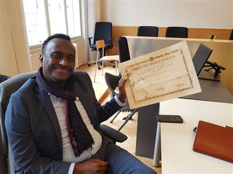 Vom Flüchtling Zum Dolmetscher Hassan Liban Ist Ein Gefragter Mann Bei Gericht Volat