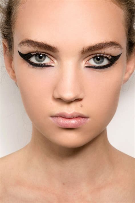 The Coolest Eyeliner Looks You Need To Try Right Now
