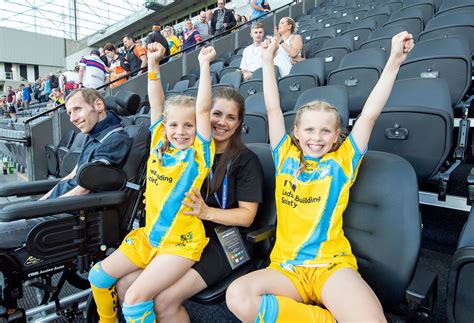 Rob Burrow Themed Shirt And Rugby League Starting Xiii Revealed For 745