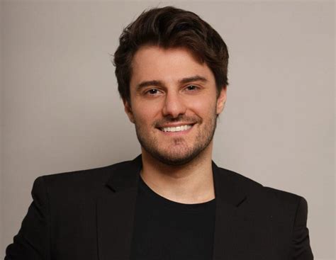 Hugo Bonèmer Integra Júri Do Emmy Awards