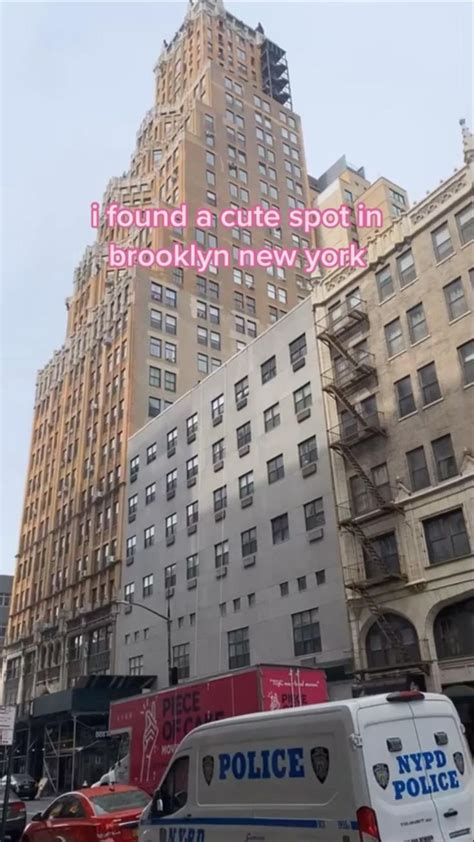 Finding Cute Spots In Brooklyn Nyc Taking Pictures New York Travel Guide City Life Pictures