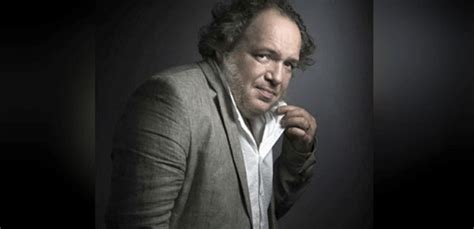 الفرنسي ماتياس إينار يحصد جائزة غونكور للرواية إرم نيوز