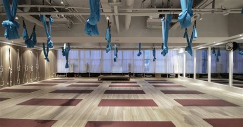 舞蹈室怎么装修呢？ 知乎