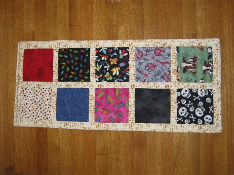 Jovaliquilts Passover Table Runner