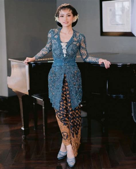 12 Modern Wedding Kebaya Inspirations For Javanese Brides Classic But Fashionable Model