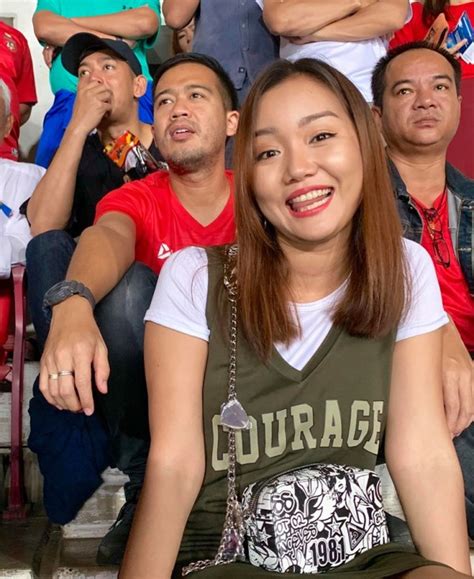 ဖုန်းပျောက်သွားလို့ စိတ်ညစ်နေတဲ့ သူငယ်ချင်းညီထွဋ်ခေါင်ကိုအပြီအပြင