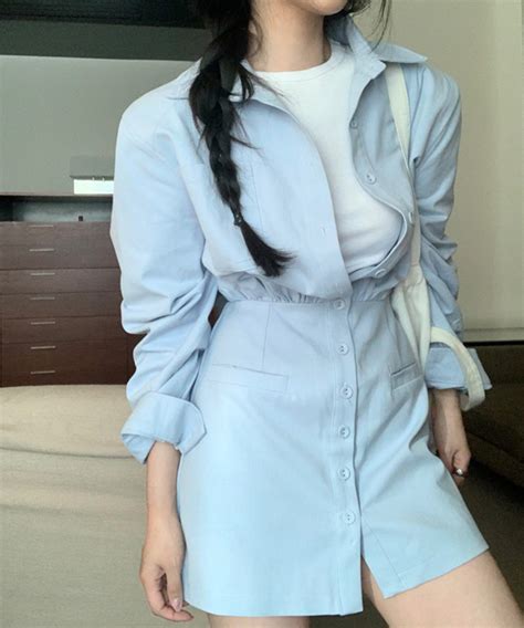 포앤바이앤 미니 셔츠원피스 스탠 카라 앞단추 뒷밴딩 단색 무지 슬림 세미a라인 미니원피스