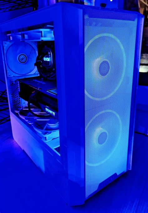 Huge Card Tiny Motherboard 4090 Gaming Oc Rnvidia