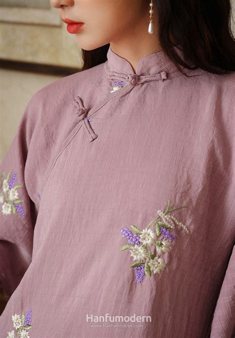 Traditional Chinese Qipao Embroidery Floral Pattern Vintage Dress