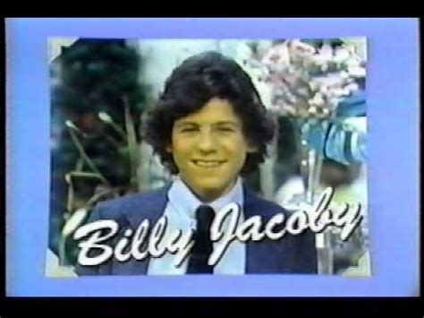 Its Not Easy Opening Credits 80s Sitcom Youtube