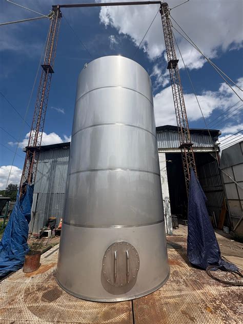 Fabricacion De Tanque En Acero Inoxidable Con Capacidad De 46000
