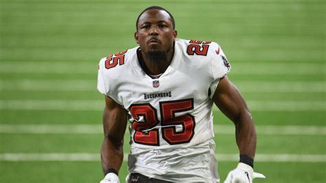 Shady Mccoy Offers Delightful Insight Into Buccs Coach Byron Leftwichs