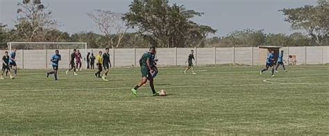 El Defensor Charles Raphael De Almeida Ya Entrena Con Oriente Petrolero