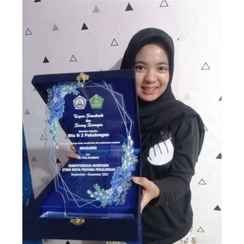 Jual Plakat Kampus Merdeka Kampus Mengajar Sehari Jadi Plakat Wisuda Cinderamata Vandel Kenang