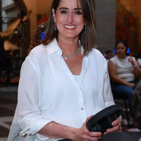 La Especial Clase De Yoga En El Senado De La República Guiada Por