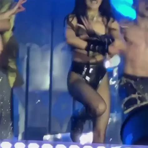 Danna 🇲🇽 Scrolller