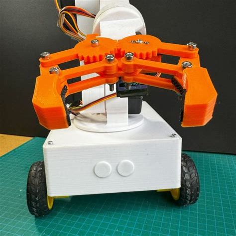 🤖 Mobile Robot With Integrated Robotic Arm And Bluetooth Control Omobiarm・free 3d File For 3d