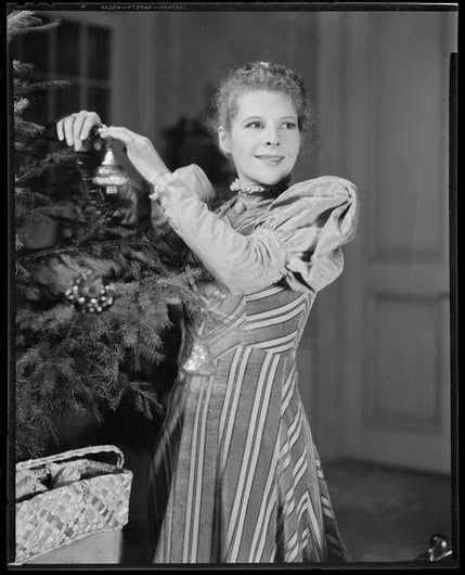 Jean Simmons As Ruth Gordon