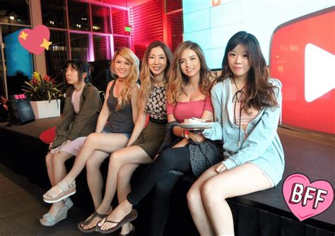 Pokimane Fuslie Kimi And Lily Sitting Together Twitter 2017 R Otvgirlsfeet