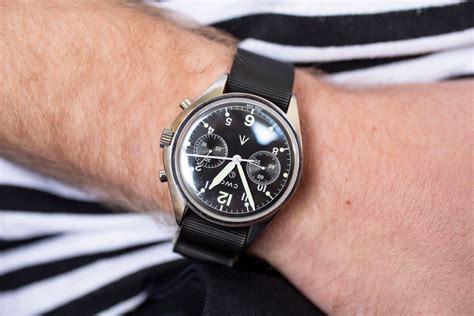 【f】 Hands On The Cwc 6bb Wr Chronograph