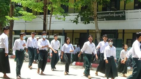 ဘိုကလေးမြို့နယ်တွင် တက္ကသိုလ်ဝင်တန်း စာမေးပွဲ ပထမနေ့ စတင်ဖြေဆို