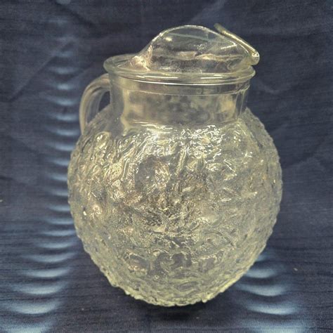 Glass Water Pitcher Clear Glass Pitcher With Textured Glass Pattern